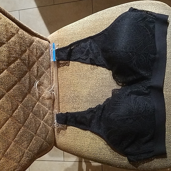 Bali | Intimates & Sleepwear | Bali Comfort Revolution Scallop Lace ...